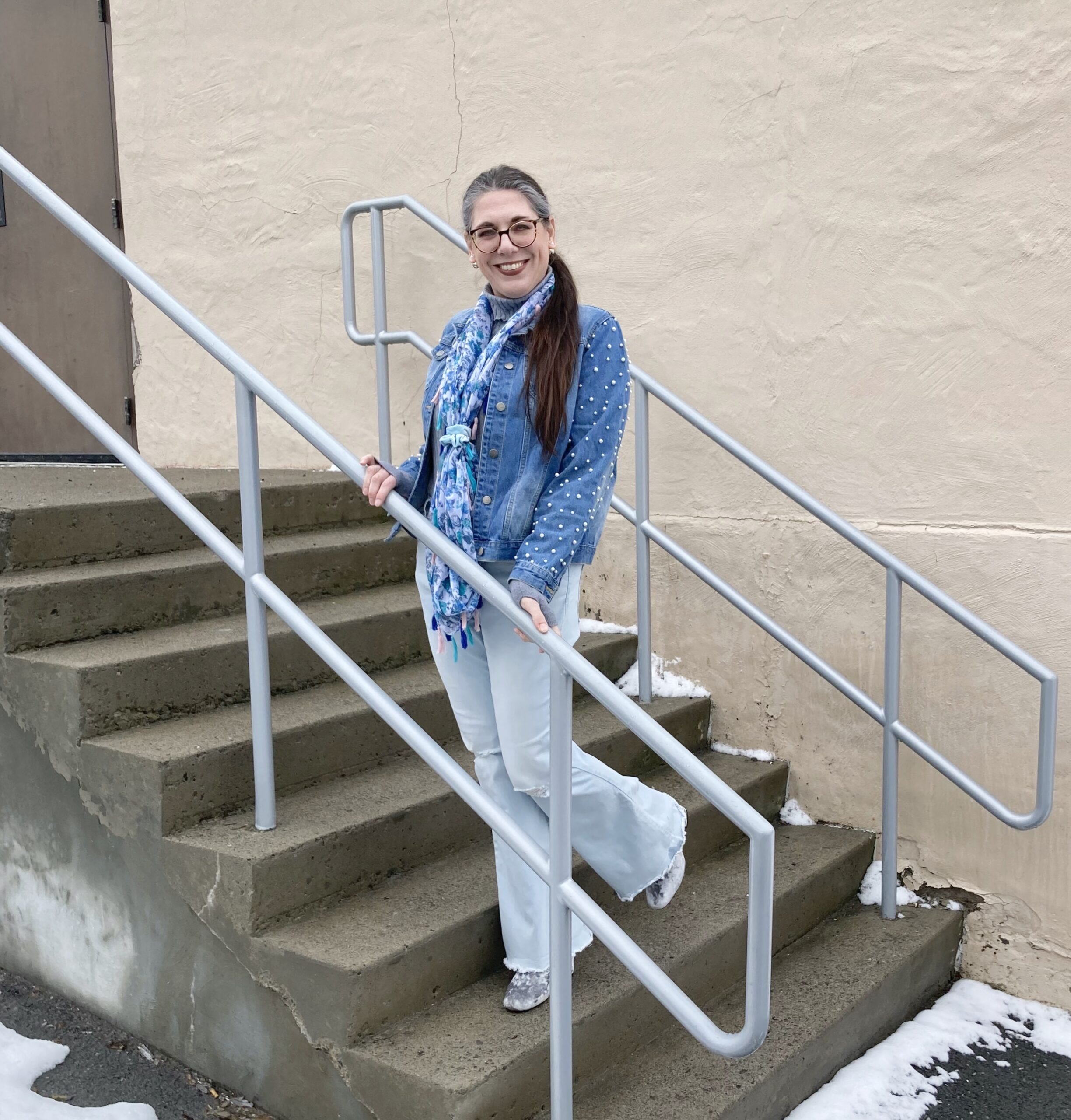 25 – Shelbee on the Edge