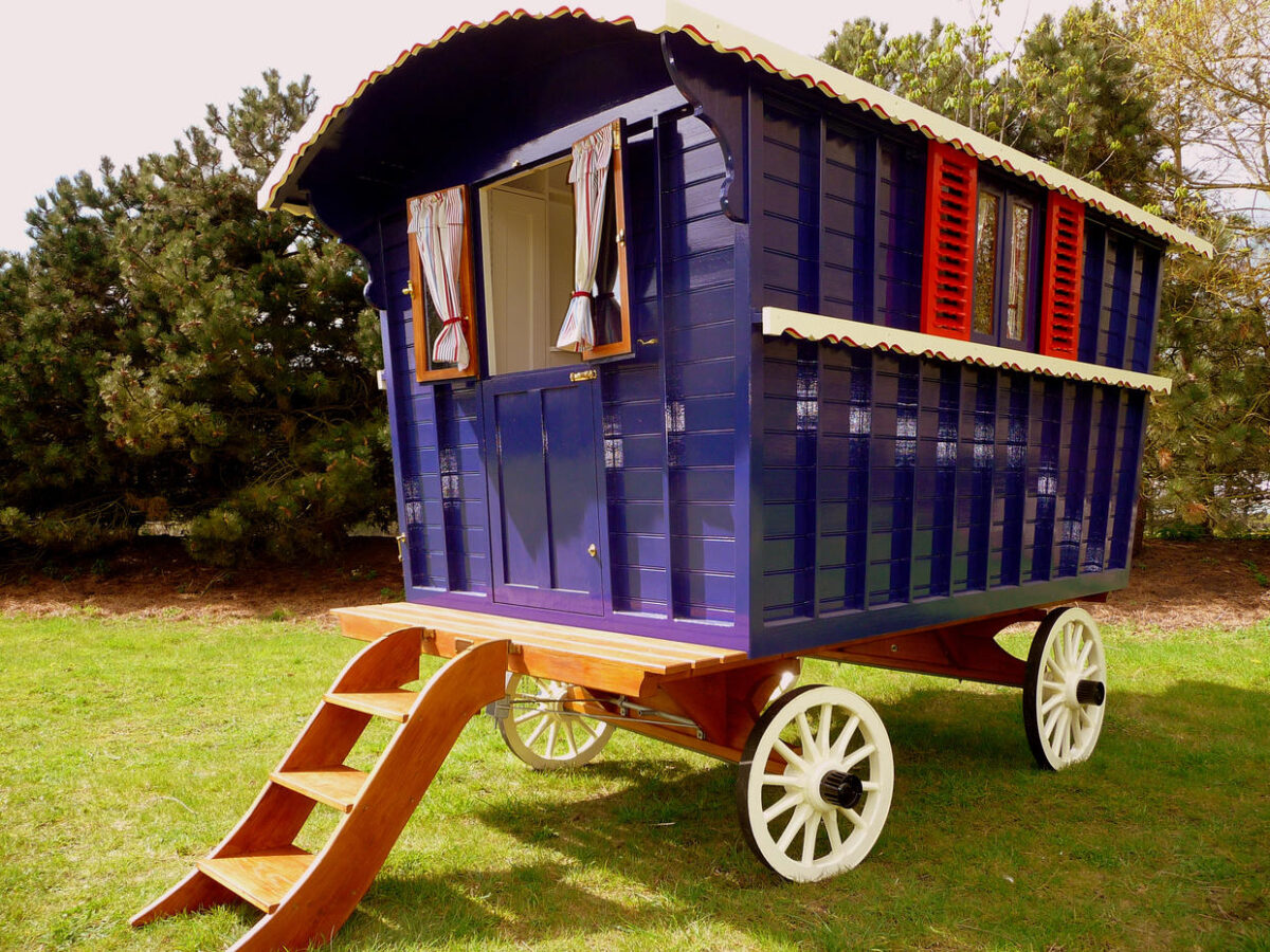 Gypsy Vardos by Various Wagon Artists | Style Imitating Art – Shelbee ...