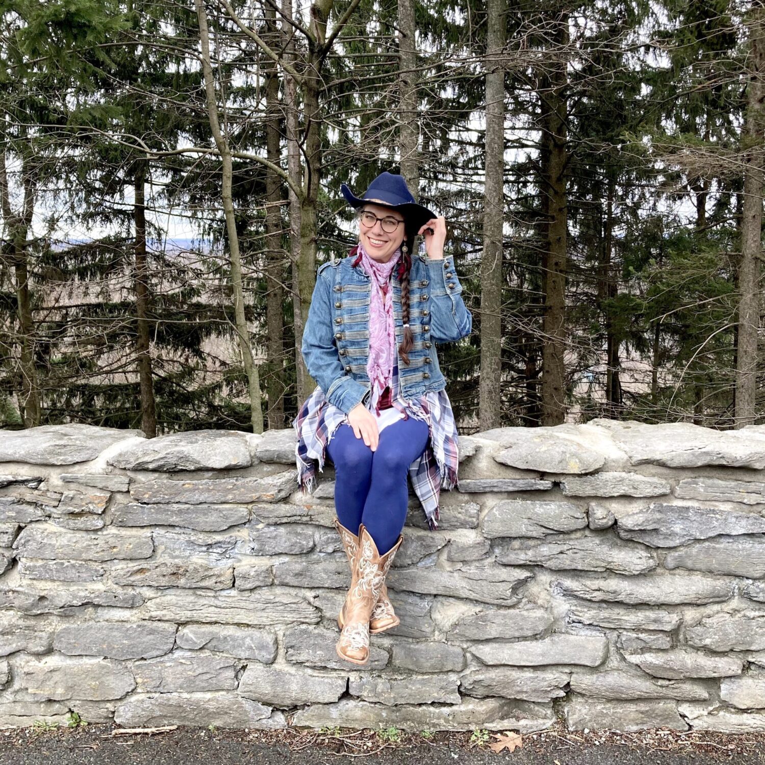 25 – Shelbee on the Edge